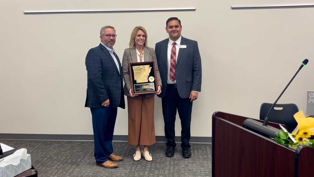 Superintendent awarded 2025 Arkansas Superintendent of the Year