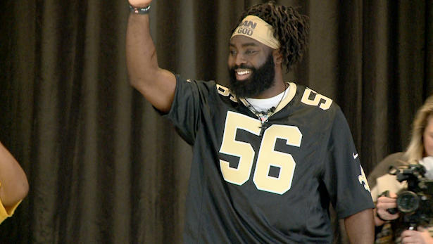 Saints linebacker Demario Davis and wife expecting 5th child