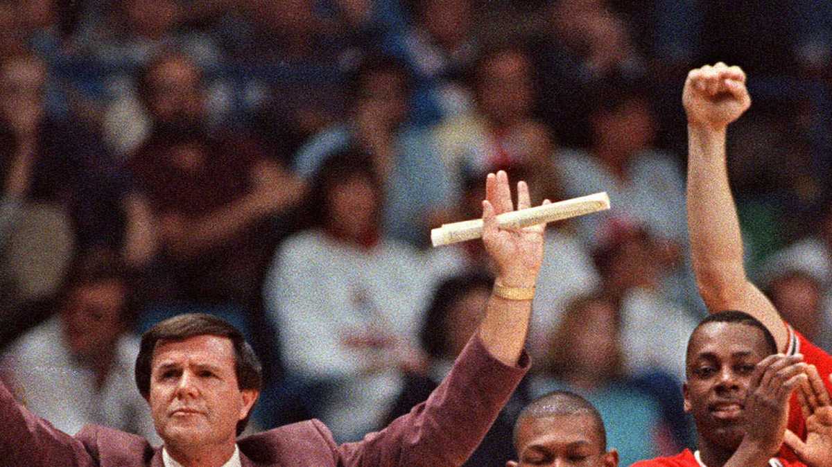 Fans share memories of Coach Denny Crum