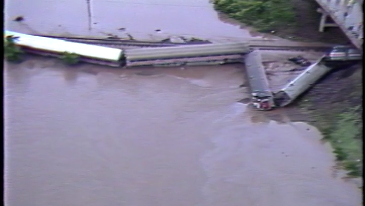 Iowa train derailment in 1982 kills one, injures hundreds