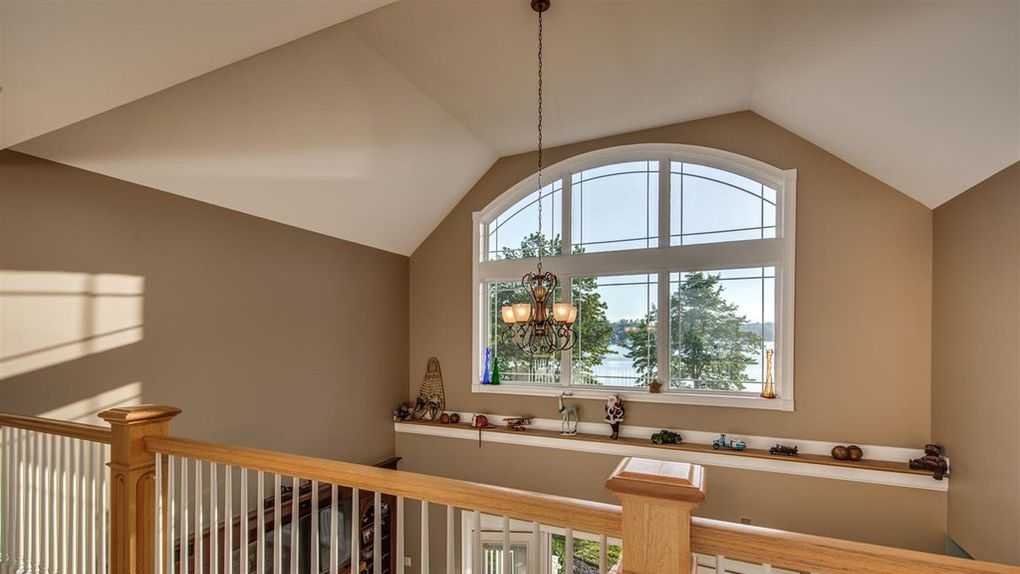 Mansion Monday: This lakeside home in Derry has it all