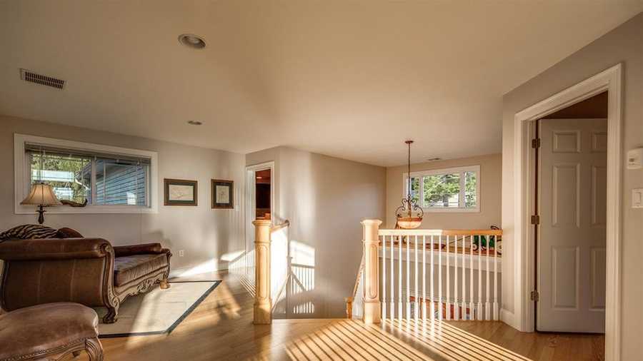 Mansion Monday: This lakeside home in Derry has it all