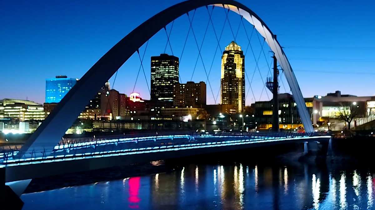 Des Moines city buildings partially reopen May 3