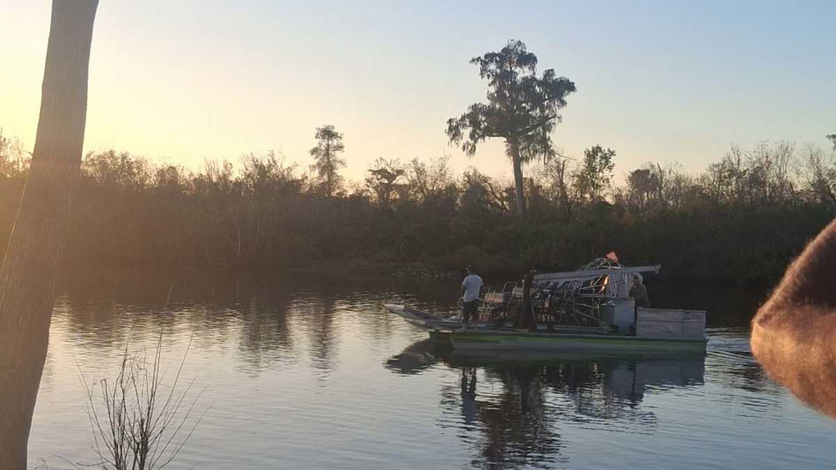 7 hospitalized after 2 airboats crash on Peace River in DeSoto County