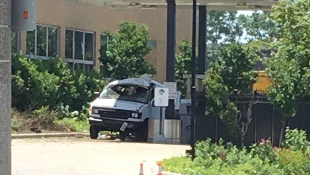 Propane tanks detonated after explosion at Milwaukee DPW garage