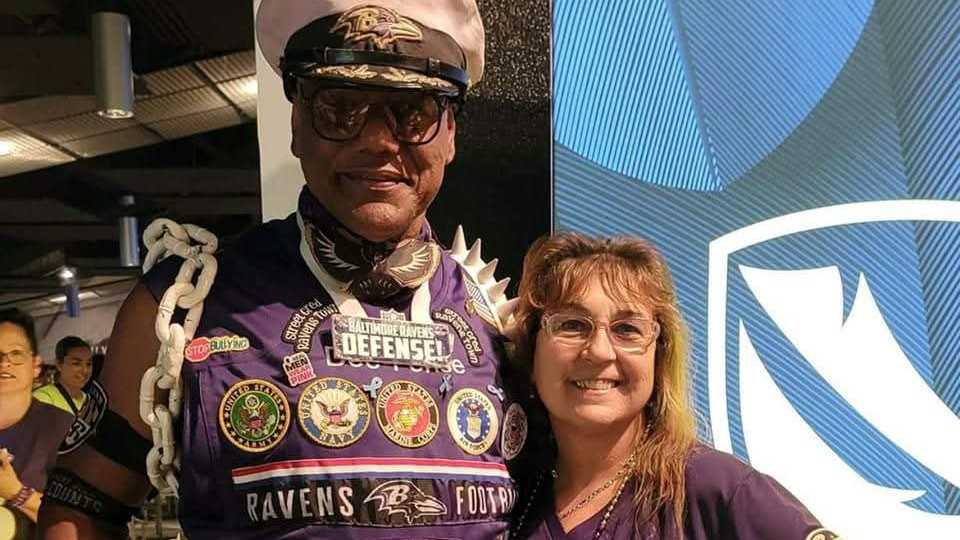 Ravens Flock remembers Captain Dee-Fense | Fan photos