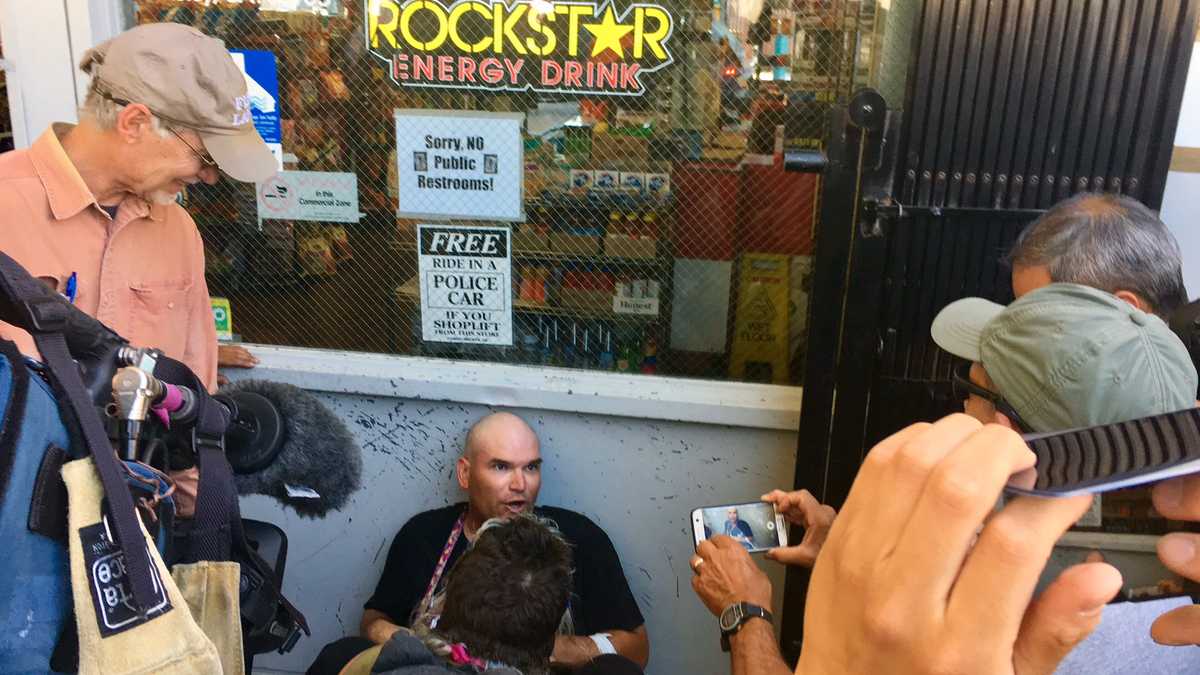 PHOTOS: Clashes break out during Berkeley protests