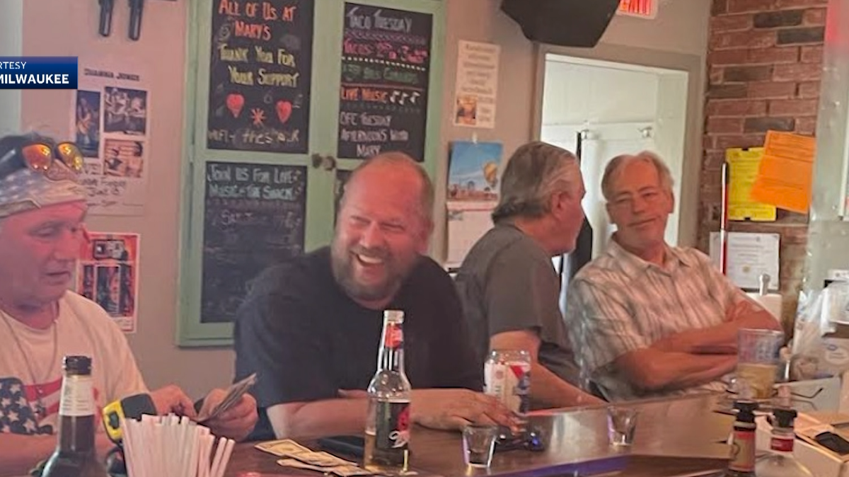 Great dive bars in Milwaukee to visit