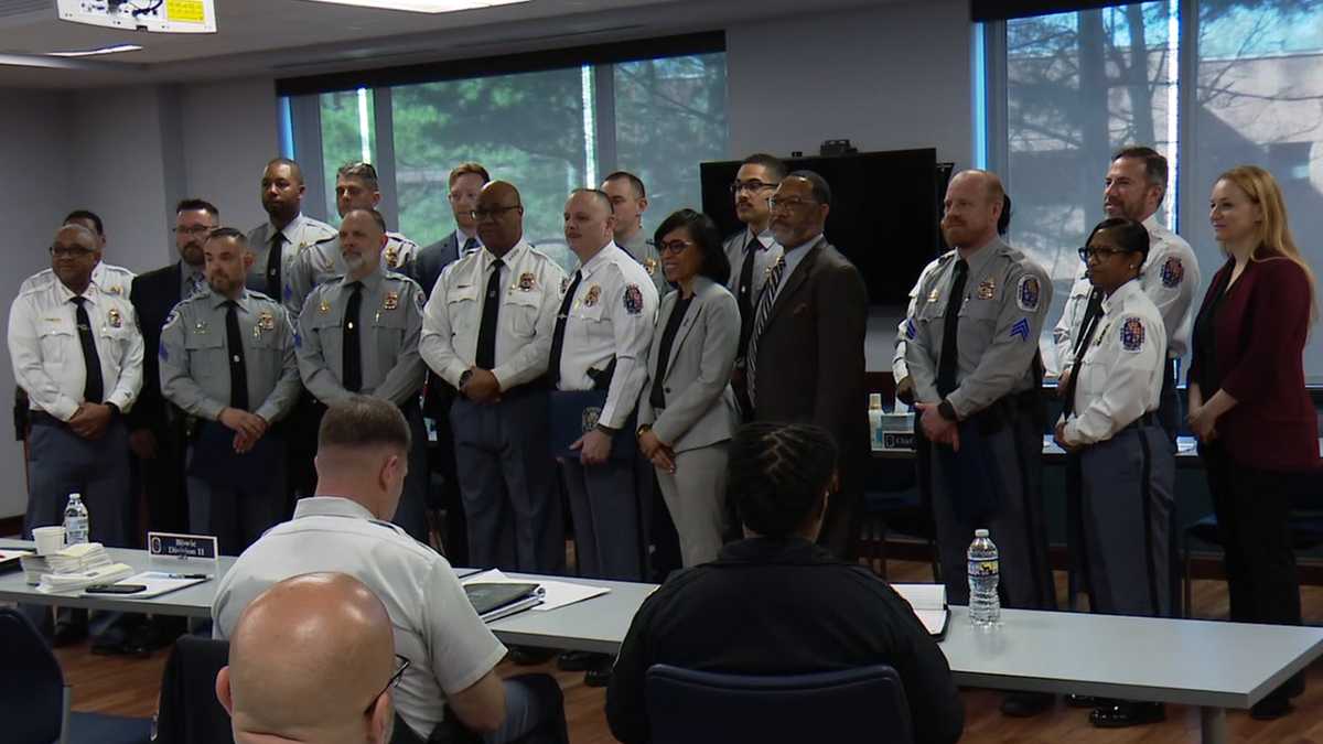 Police honor divers who responded to Key Bridge collapse