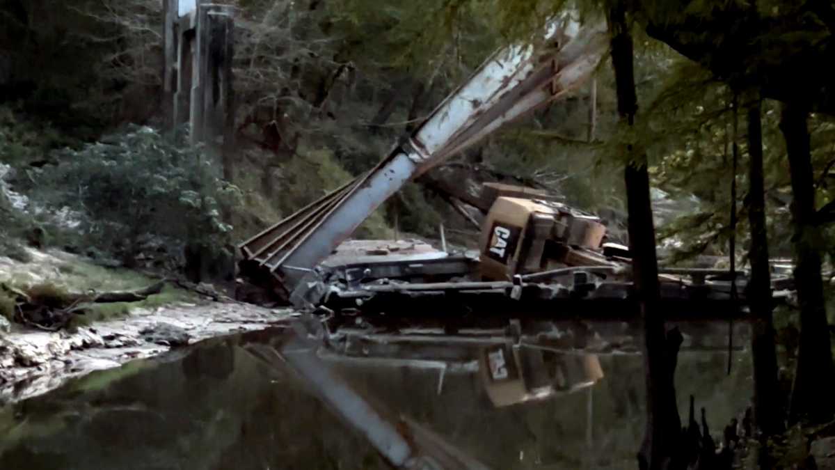 3 killed when bridge collapses during demolition project in Simpson County