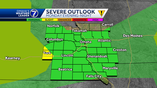 Omaha weather: Storm chances Monday