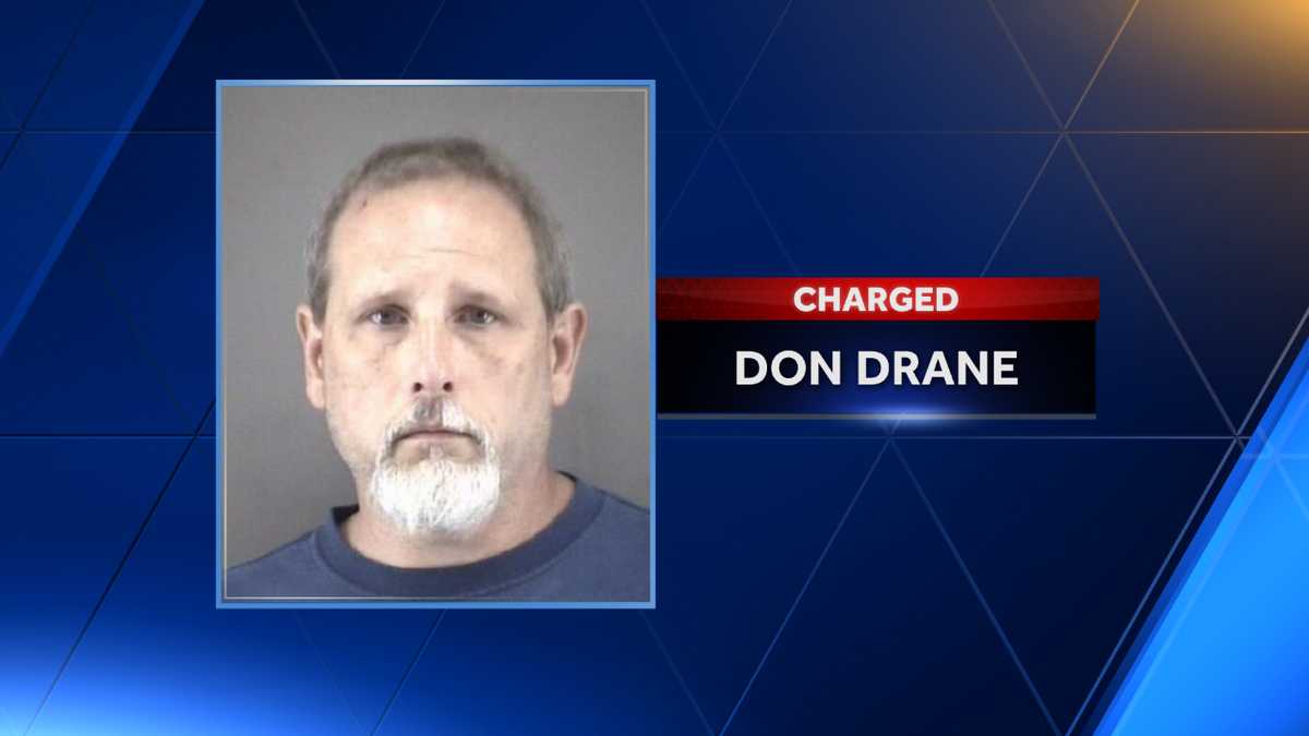 Man charged after hitting 2 pedestrians, killing 1, in crosswalk