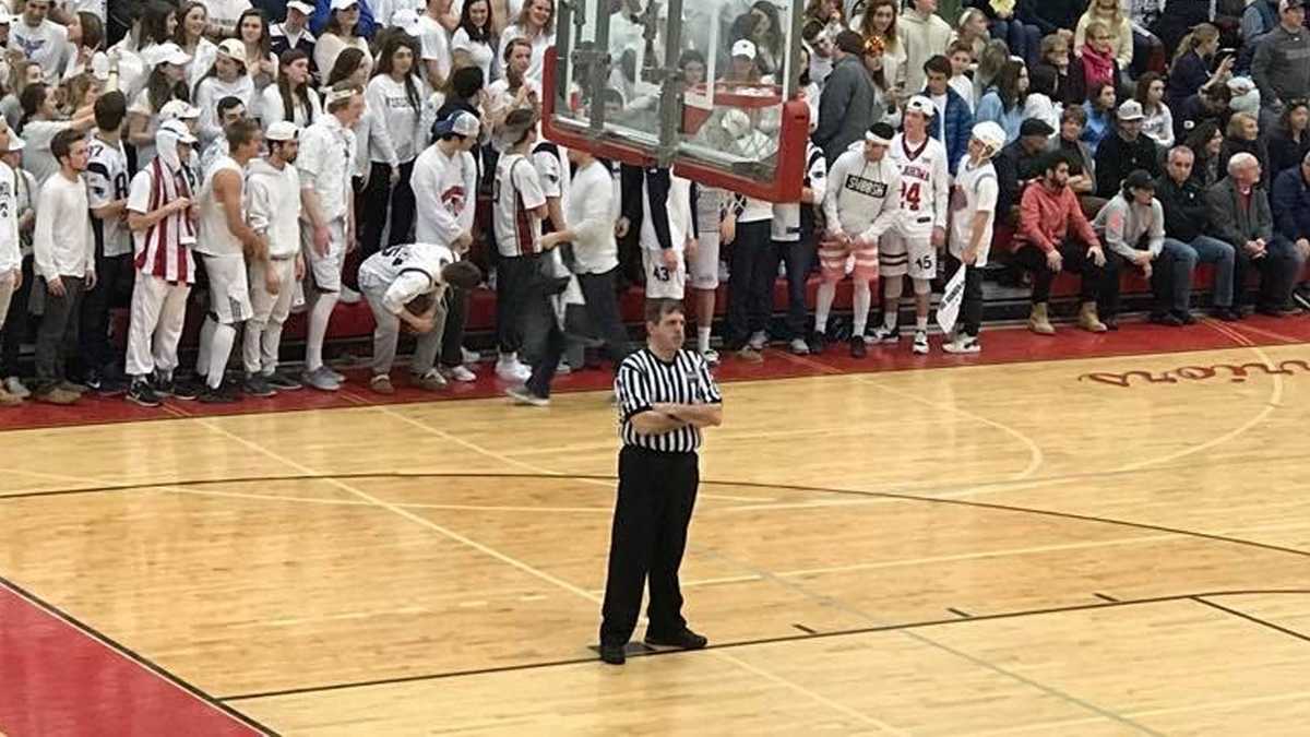 Longtime Mass. referee dies after collapse during basketball game