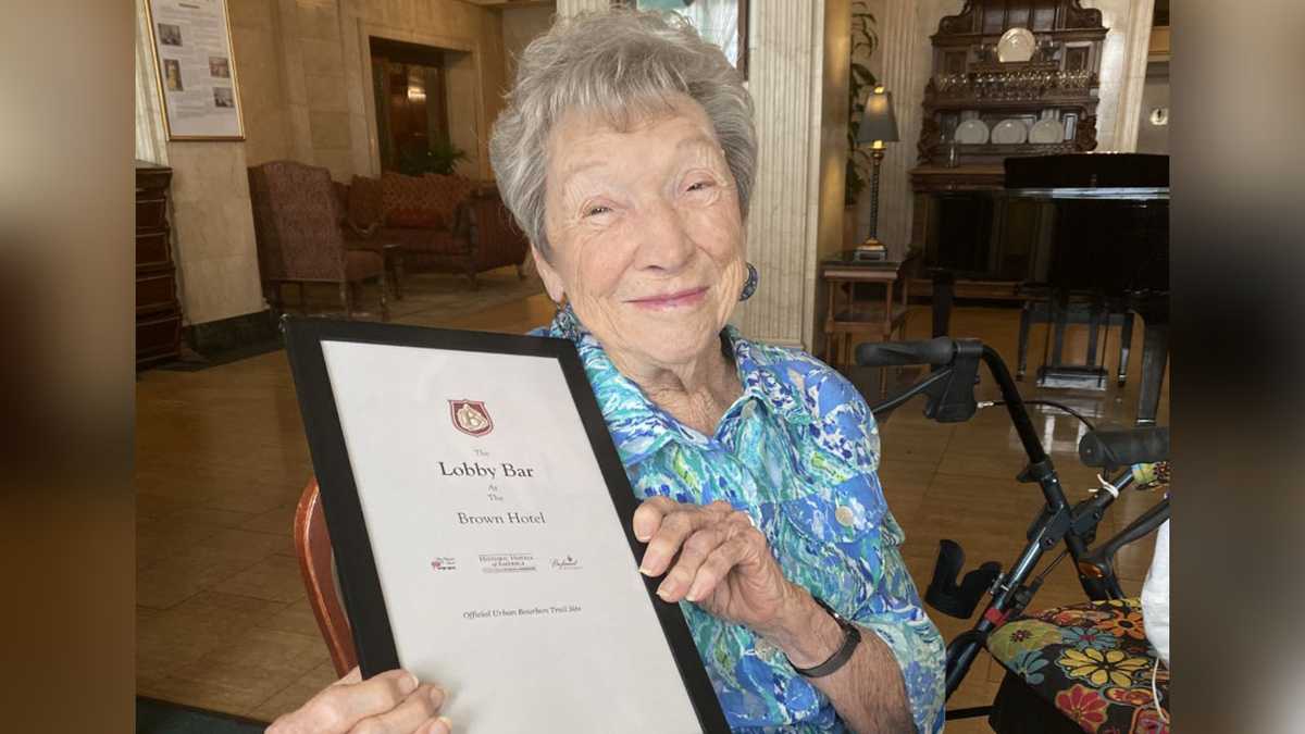 Unforgettable: 96-year-old woman returns to The Brown Hotel where she ...
