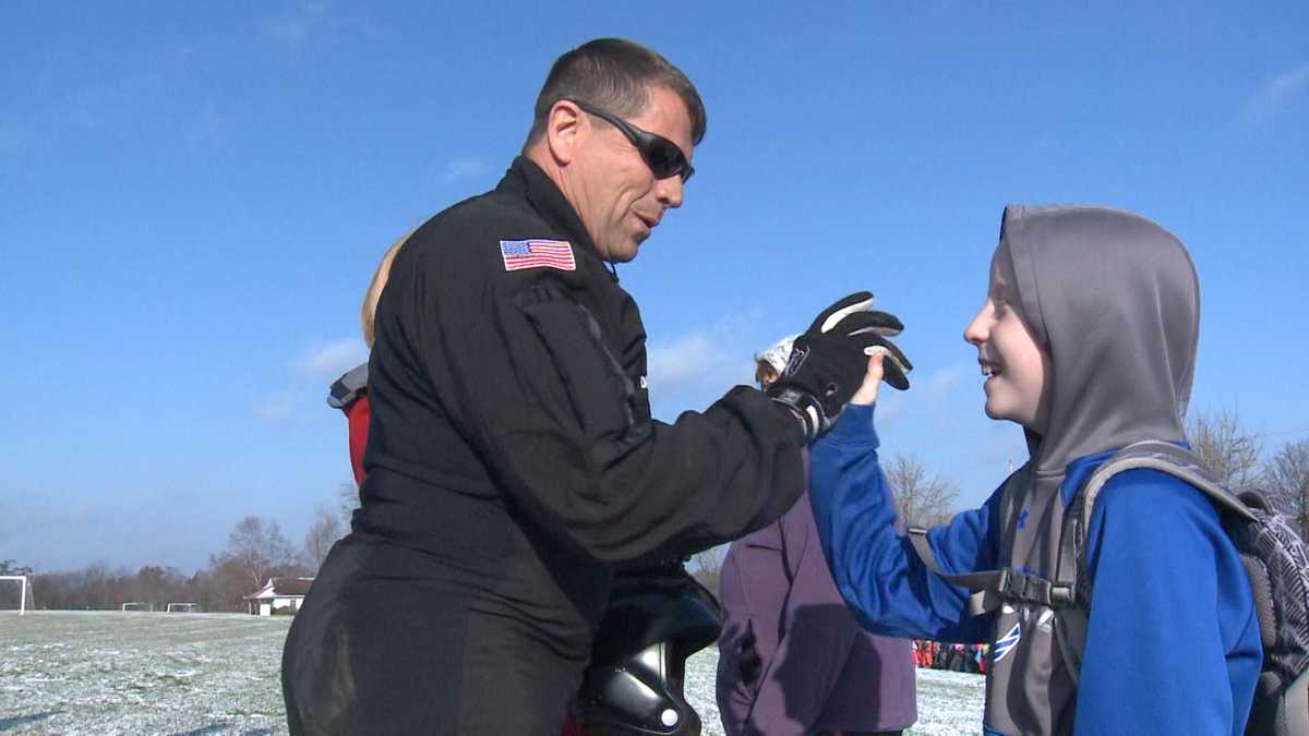 Double amputee U.S. Army veteran inspires local students
