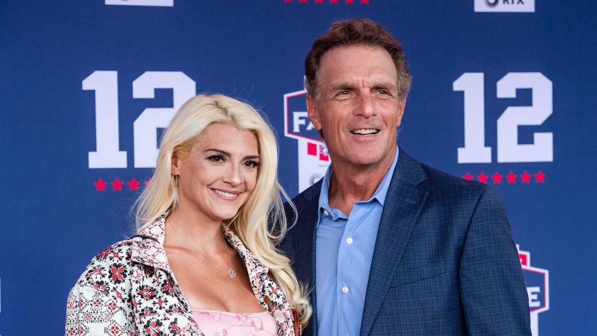 Here's who walked red carpet for Brady's Patriots HOF induction