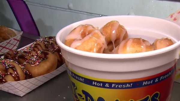 Newest Kentucky State Fair vendor serving buckets of doughnuts