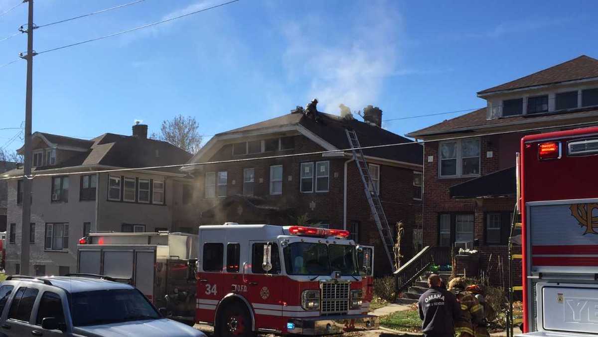 6 adults, 4 kids displaced after duplex fire