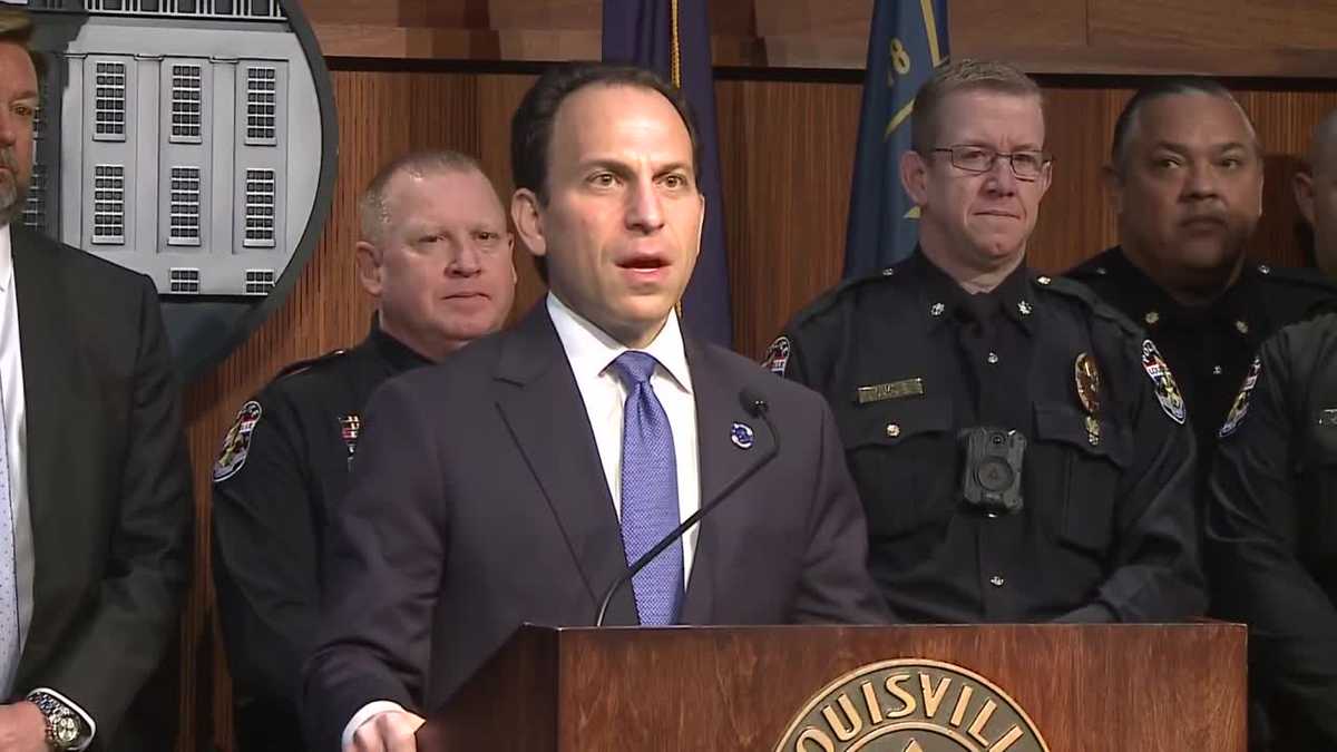Louisville mayor announces investments into police department
