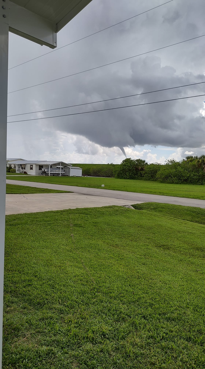 How the lake breeze spun up a funnel cloud near Lakeport