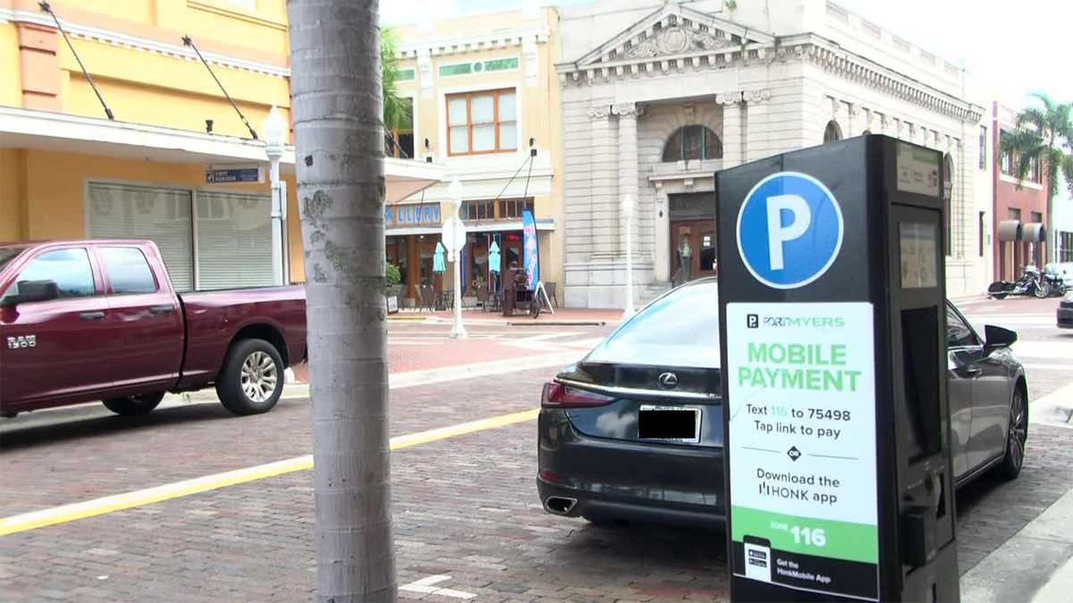 Fort Myers City Council passes motion for free on-street downtown parking after 5 p.m. weekdays ...