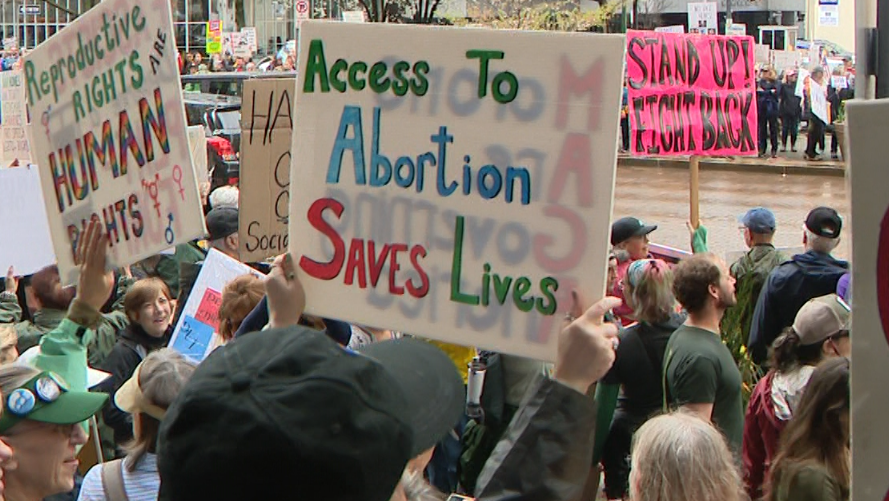 Protesters rally against Trump policies during 'Hands Off!' rally in ...