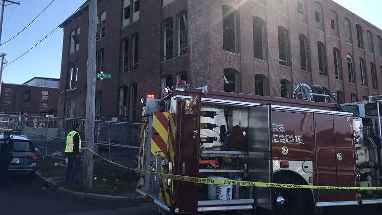 3 workers hurt, 1 critical, in mill building stair collapse