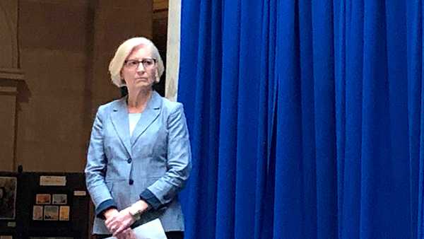 Indiana health chief 'cautiously optimistic' on state's coronavirus peak