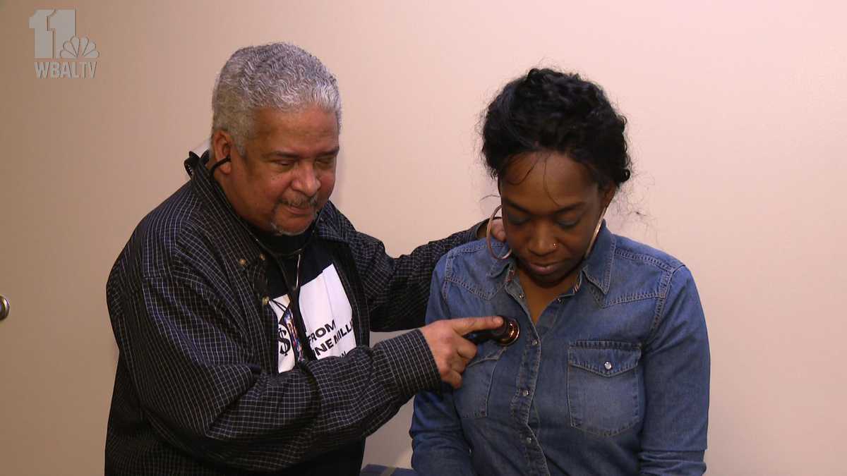 Community raises money for beloved doctor diagnosed with cancer