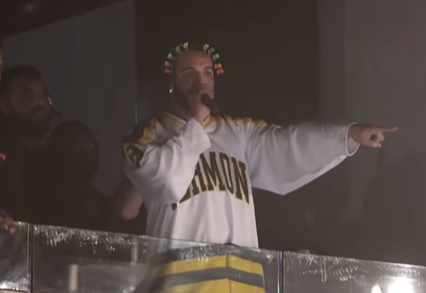 Drake wears University of Vermont jersey to Lil Yachty concert