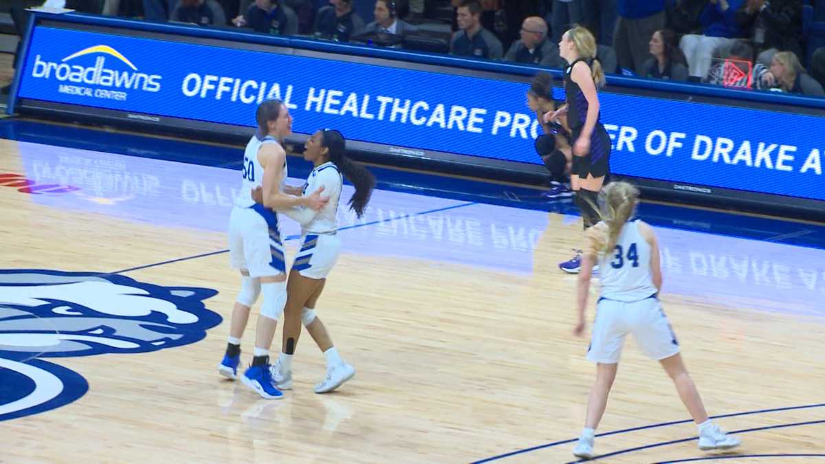 Drake dominates third quarter to top UNI
