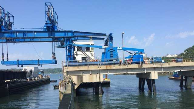 Dismantling of 120-year-old bridge begins