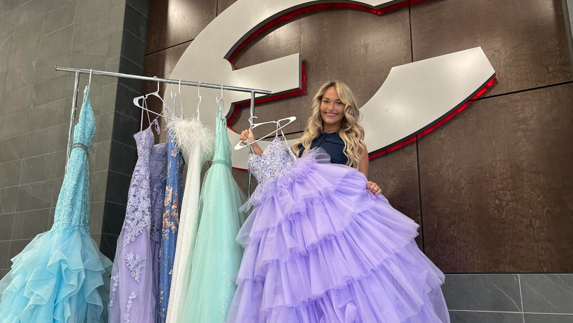 Effingham County High School senior opens her closet with Prom passion ...