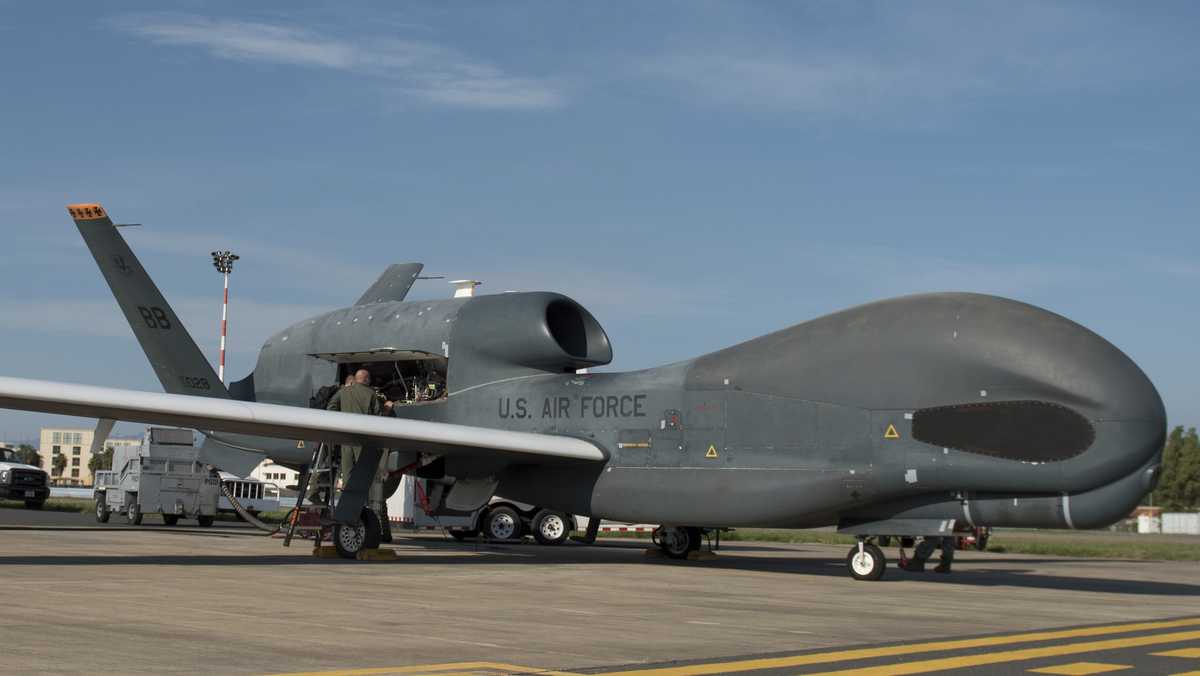 FAA bans commercial airlines over parts of Iran-controlled airspace