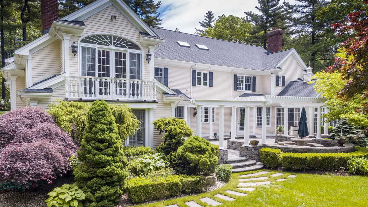 Beautiful country estate on market for $3.69M