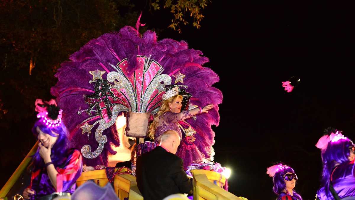 ICYMI: You know you want to look through these awesome Uptown parade ...