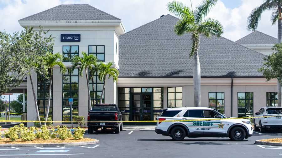 Truist Bank robbed in south Fort Myers, two suspects arrested