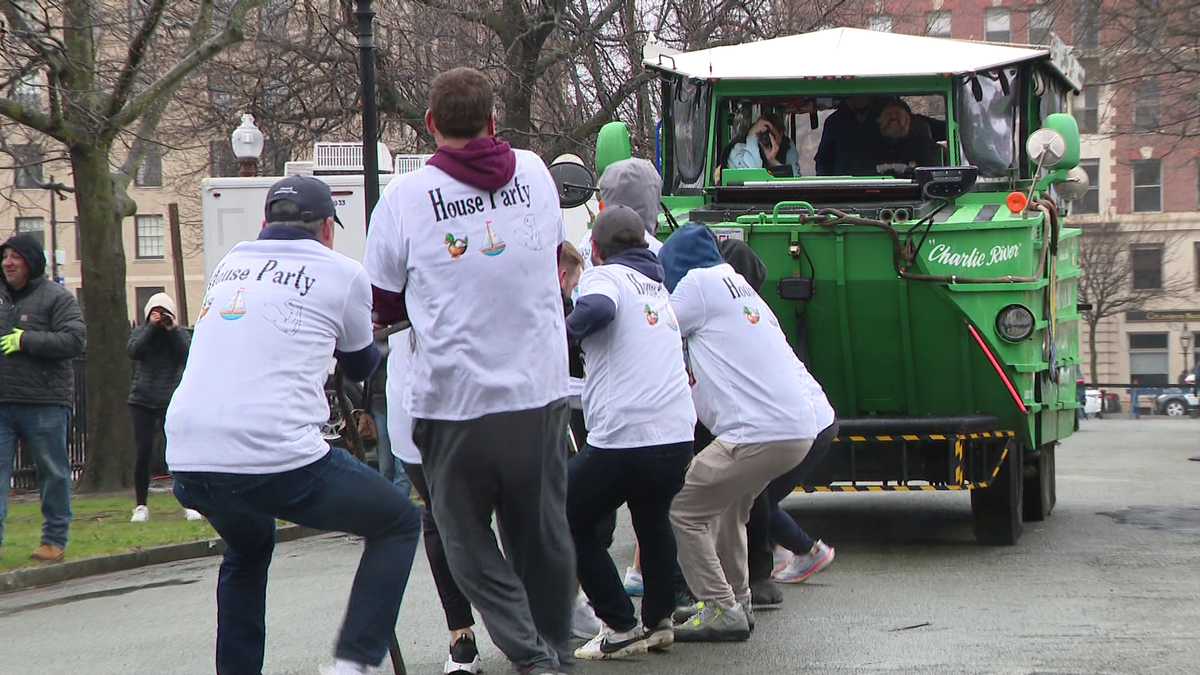 Duck Boat Pull on Boston Common raises money for youth sports