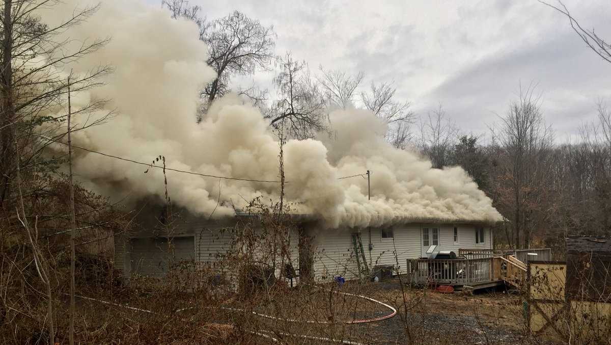 Fire department called to scene of Gettysburg garage fire