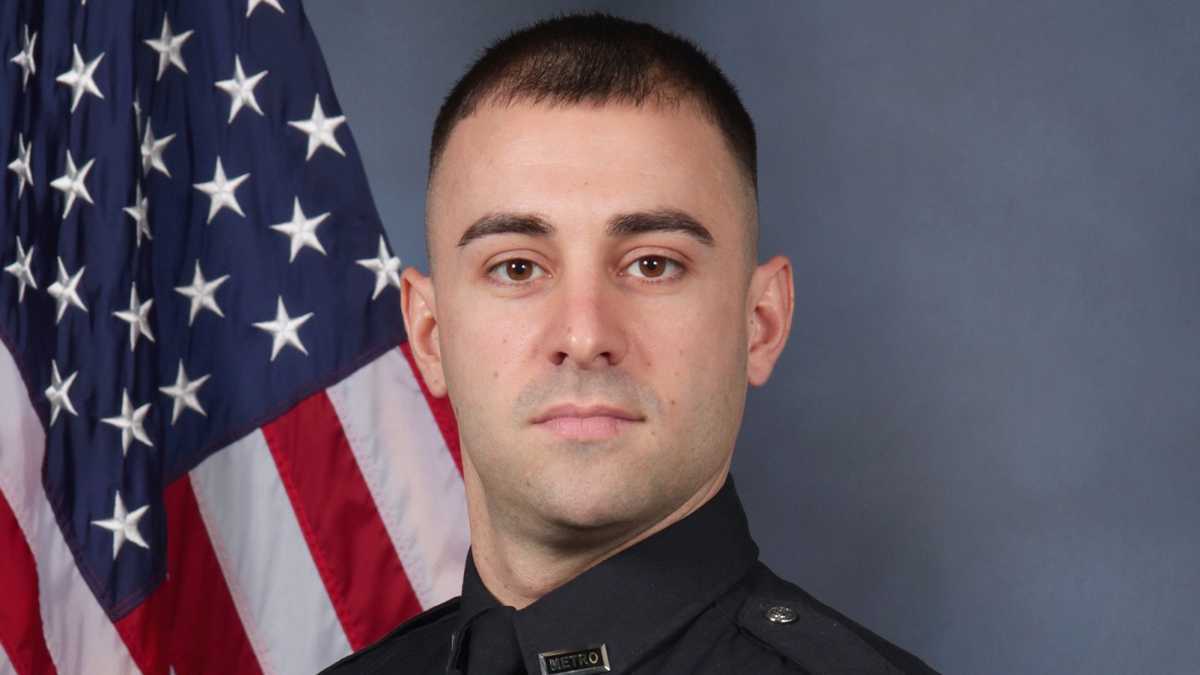 LMPD officer receives reprimand for firing pepper balls at news crew ...