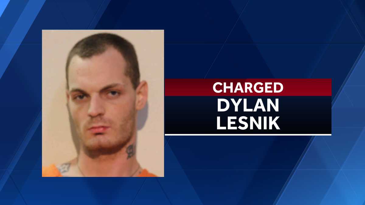 Police: Man confesses to stabbing neighbor to death