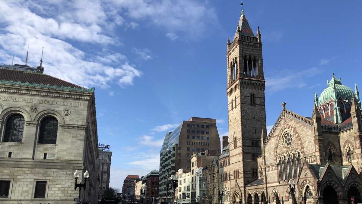 Huge crowds in Boston to celebrate Patriots' 6th Super Bowl