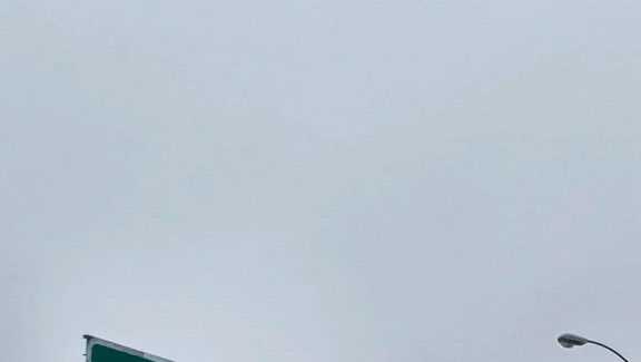 Stuck tractor trailer shuts down Savannah interstate exit