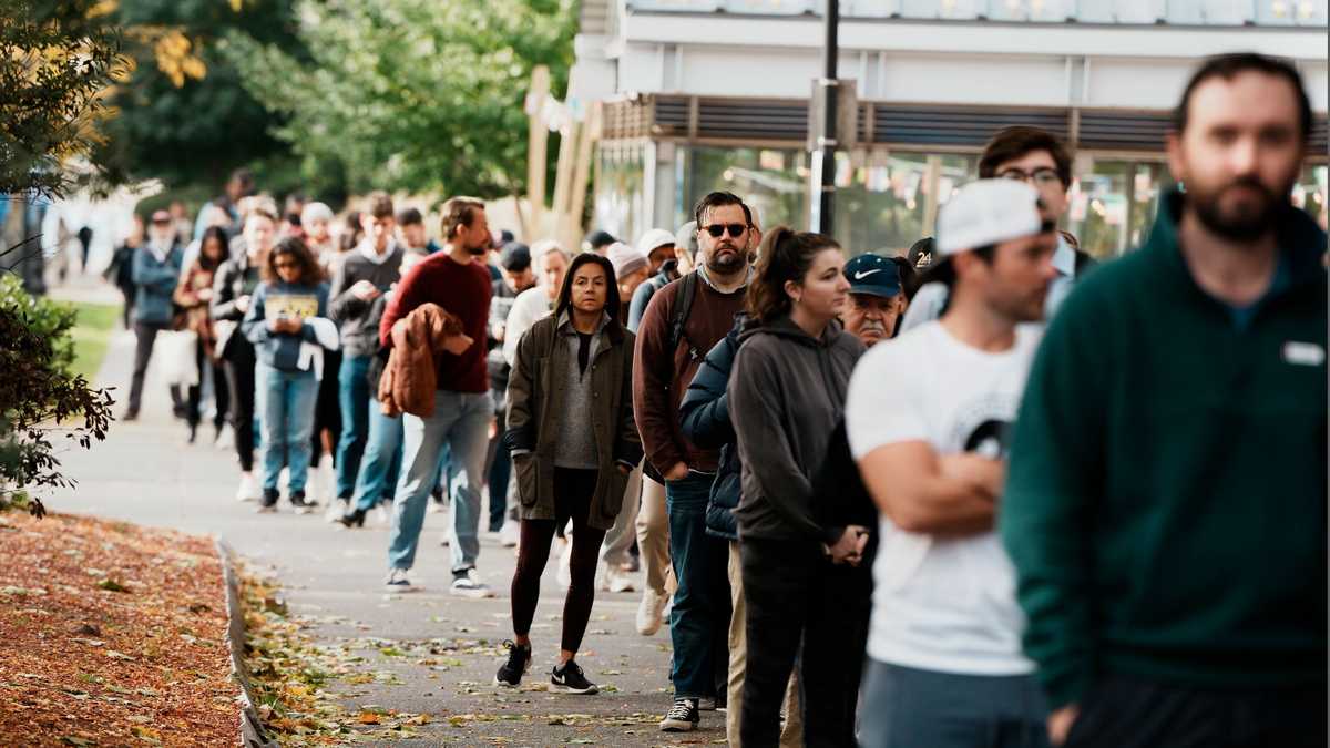 Trump, Harris race brings out Massachusetts voters
