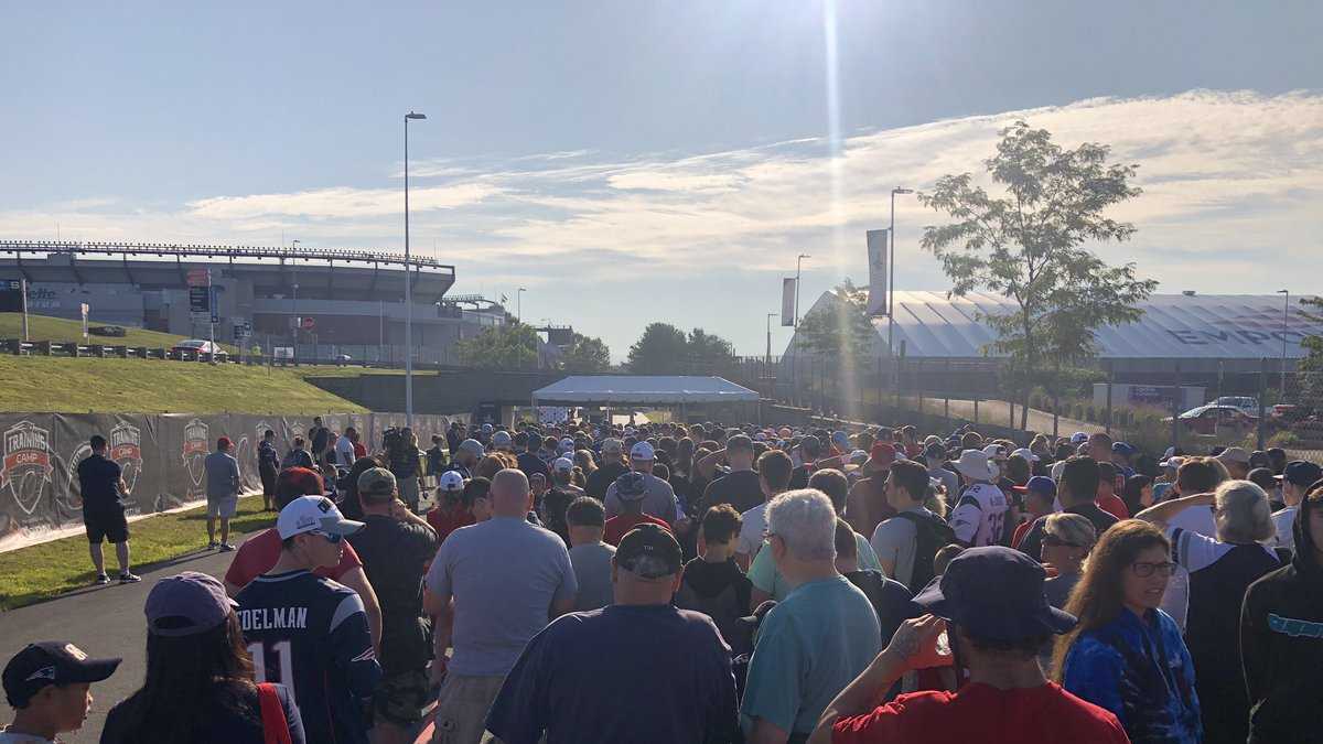 Thousands attend Patriots training camp opening Thursday