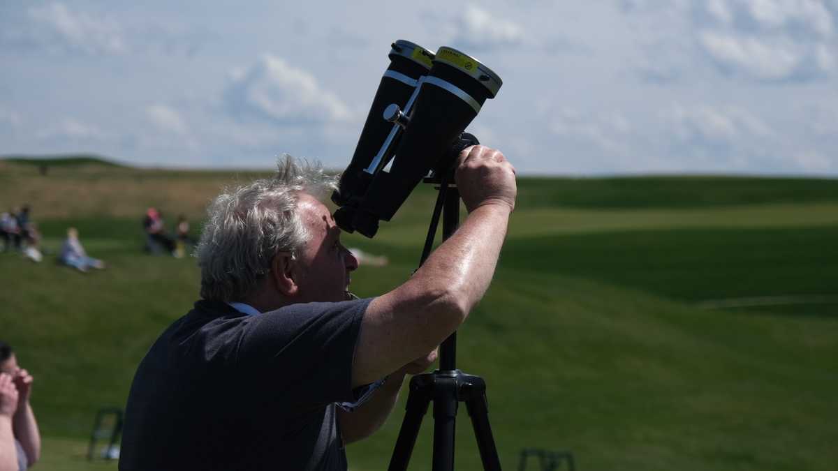 Photos of the total solar eclipse in Kentucky, southern Indiana