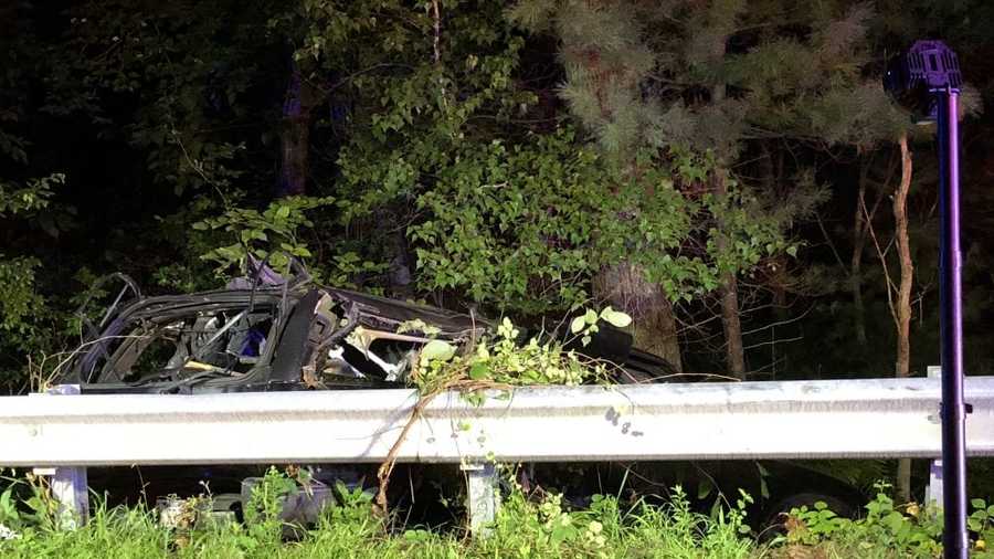 1 dead after car goes over guardrail in Topsfield