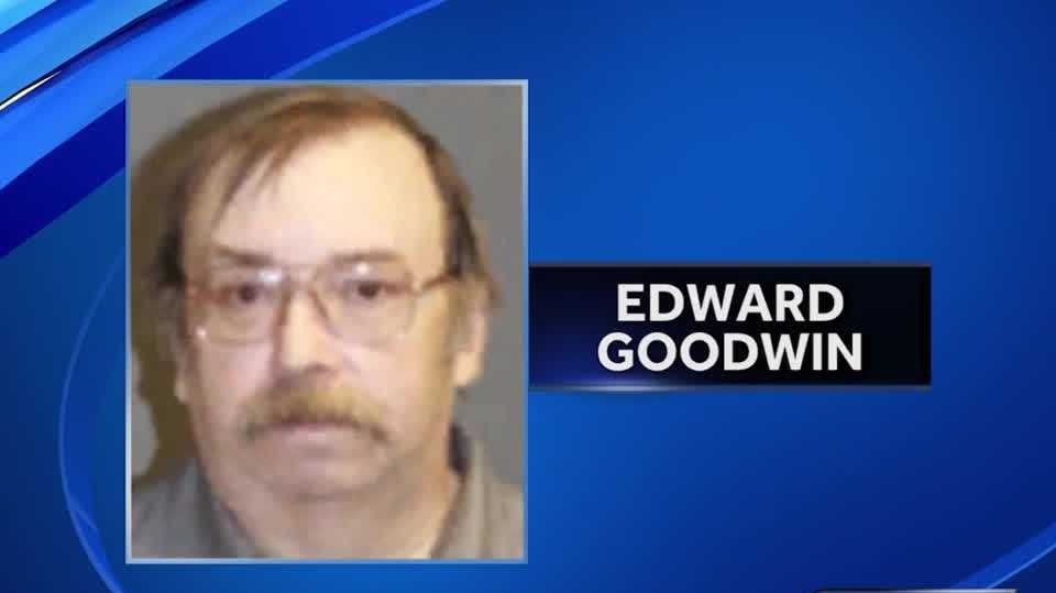 Registered sex offender faces new charges of assaulting children