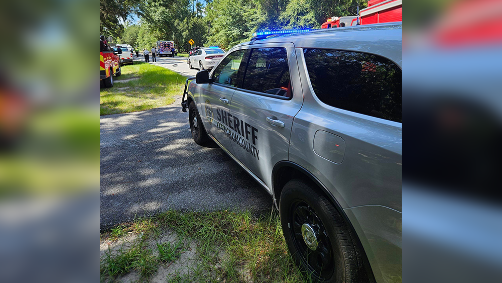 Effingham County: Deadly crash reported, nearby roads shut down - WJCL