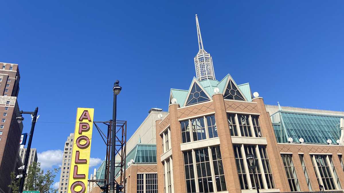 The meaning of the Apollo sign outside the DNC